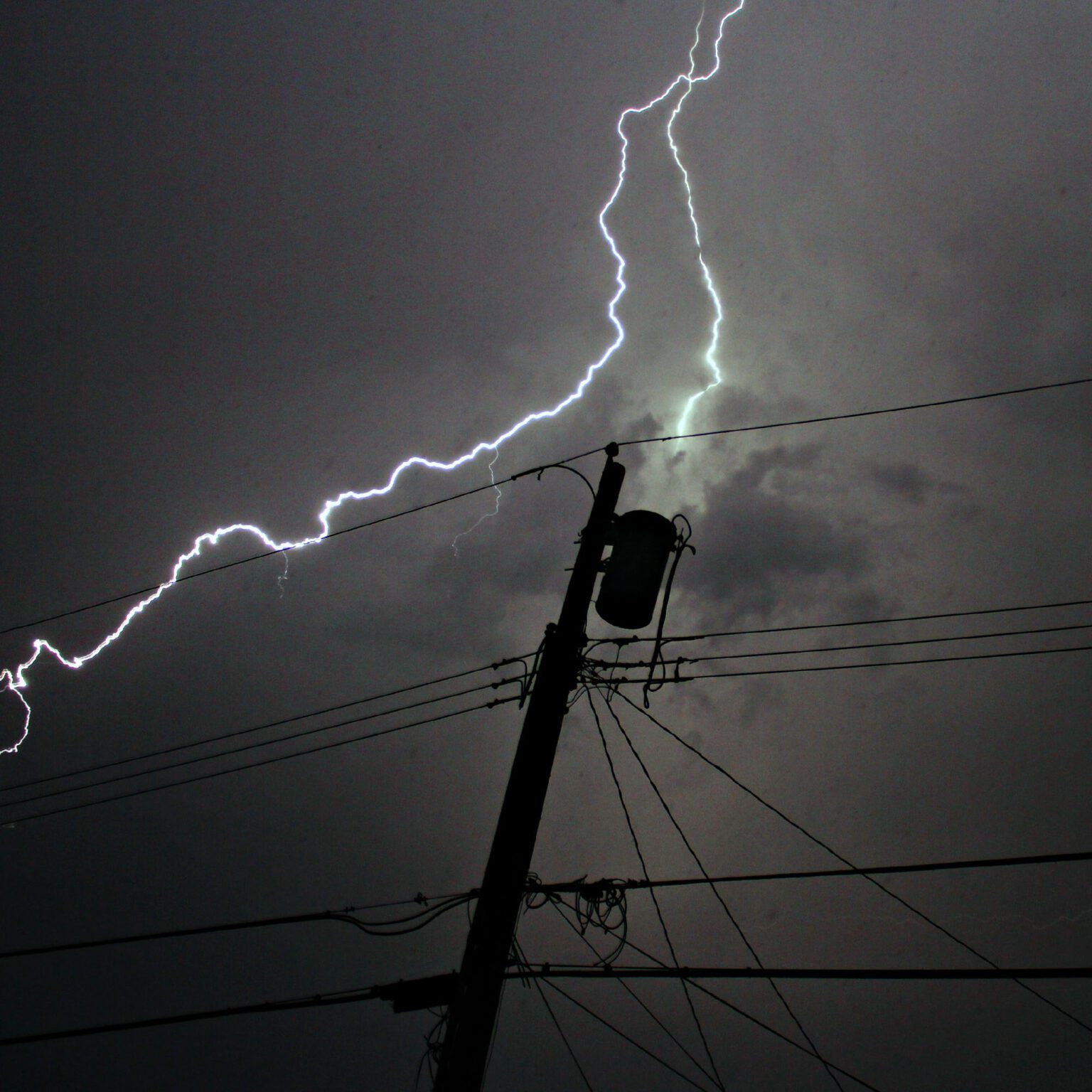 How to Prepare for a Power Outage: Essential Tips for Homes and ...